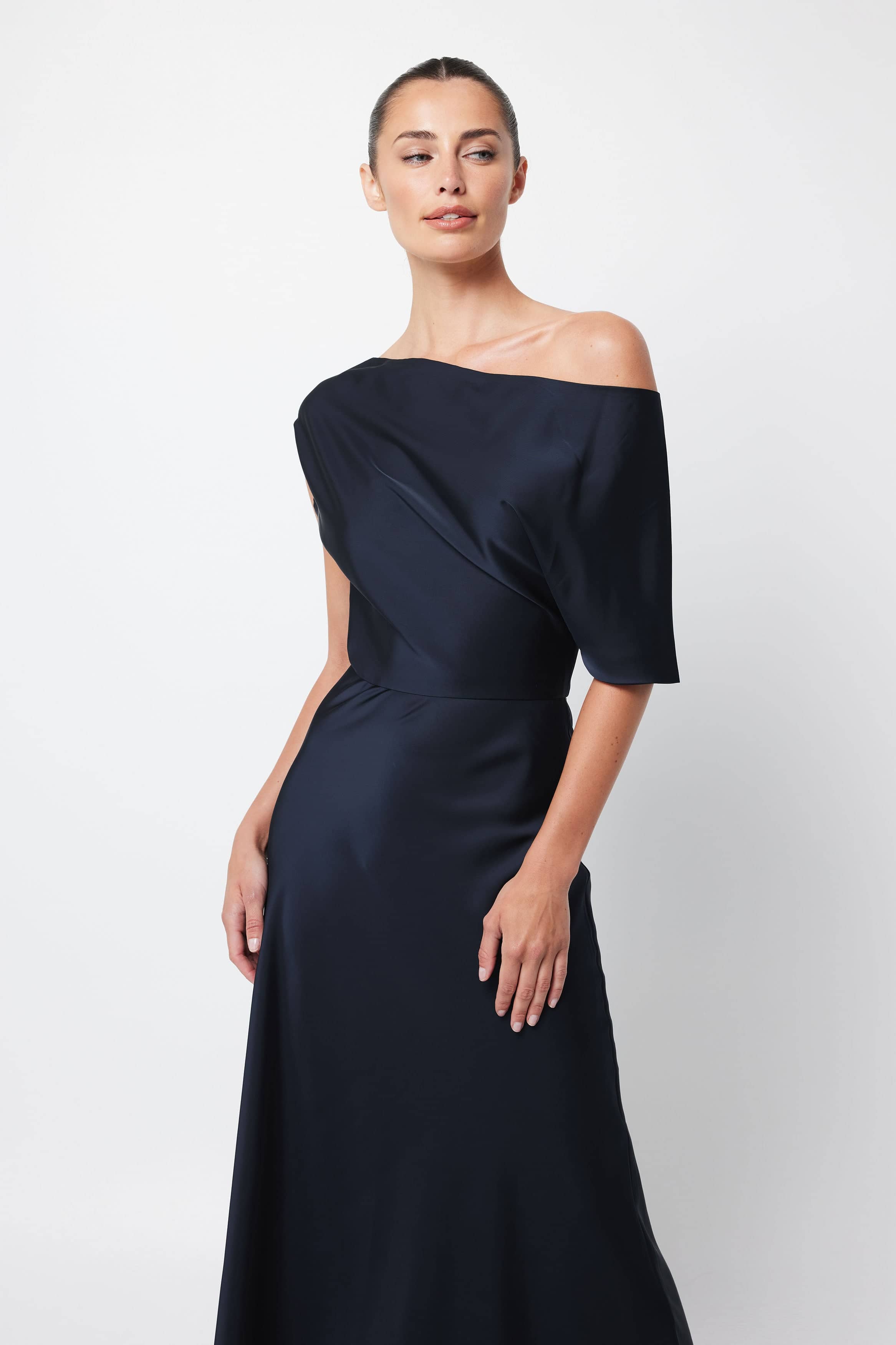 Love In The Dark Midi Dress – Mossman